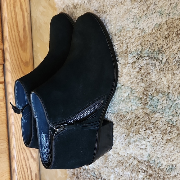 Vionic | Shoes | Vionic Suede Ankle Boots | Poshmark